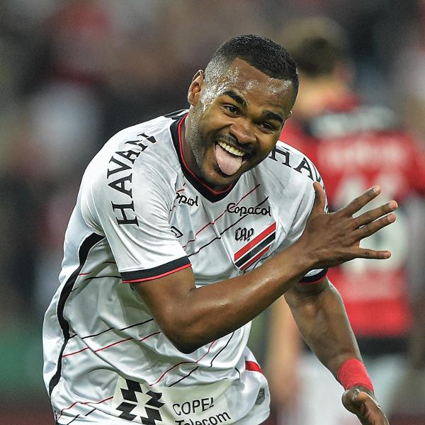 Nikão fala sobre alcoolismo e como renasceu no futebol pelo Athletico