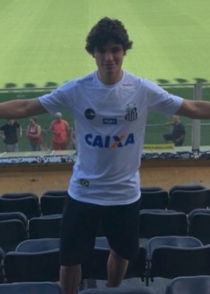 Santos anuncia contratação do lateral-esquerdo Dodô - 22/02/2018 - UOL ...
