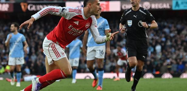 Inglês: Martinelli marca no fim, e Arsenal busca empate com Manchester City