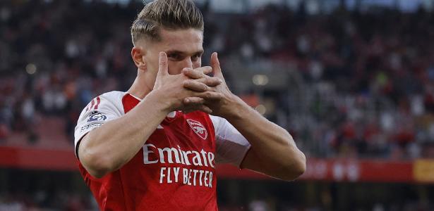 Gyokeres faz dois, Arsenal goleia Leeds e segue 100% no Inglês