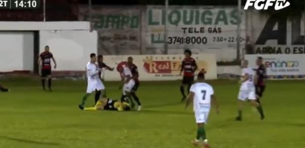 Árbitro Rodrigo Crivellaro deixa hospital após levar chute na cabeça