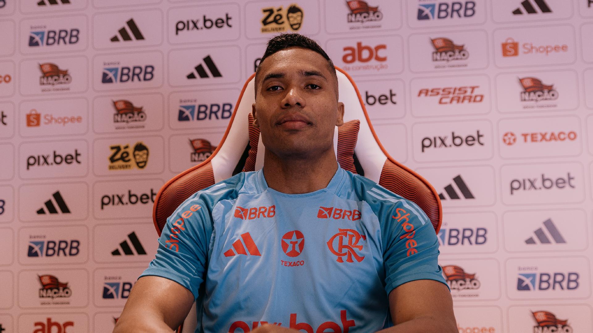 Alex Sandro vê Flamengo como melhor escolha e Neymar feliz