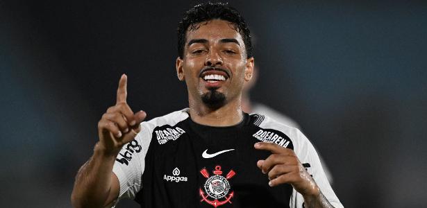 Corinthians anuncia renovação de Matheus Bidu; veja detalhes