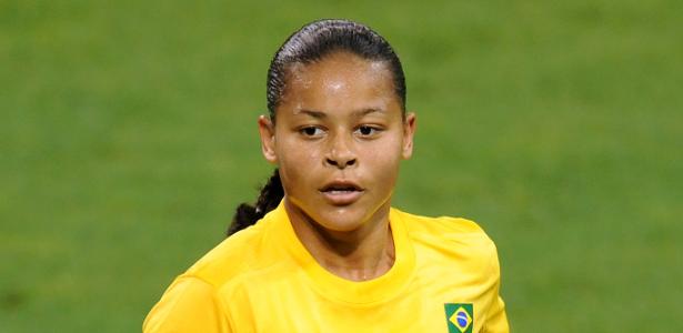 Fran lembra estrutura precária da seleção: 'Dez horas no aeroporto'