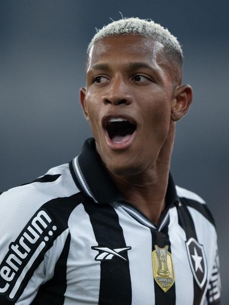 Times brasileiros abrem caixa e gastam R$ 1,3 bi em reforços na janela