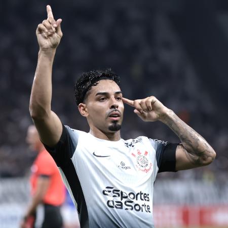 Como está a negociação entre Corinthians e Matheus Bidu por renovação