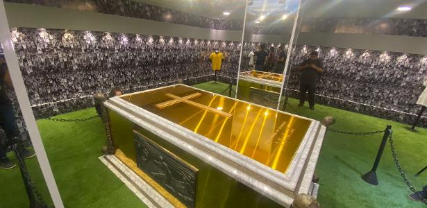 Mausoléu de Pelé é inaugurado em Santos; veja fotos e informações - 15 ...