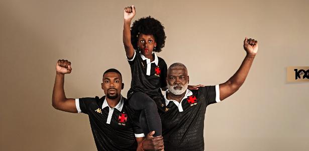 Vasco apresenta novo terceiro uniforme para a temporada 2023-2024