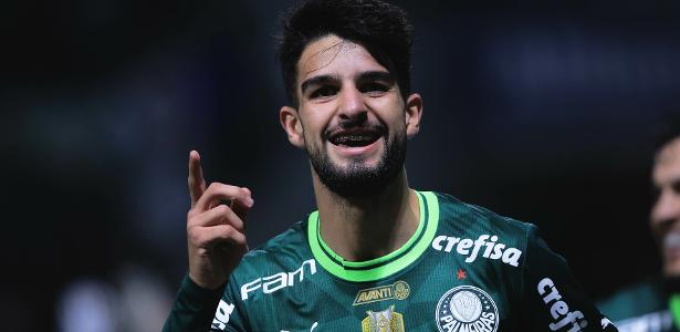 Em noite de futebol fraco, Flaco salva o Palmeiras no apagar das luzes