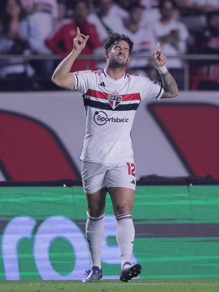 São Paulo parabeniza Alexandre Pato pelo aniversário de 34 anos