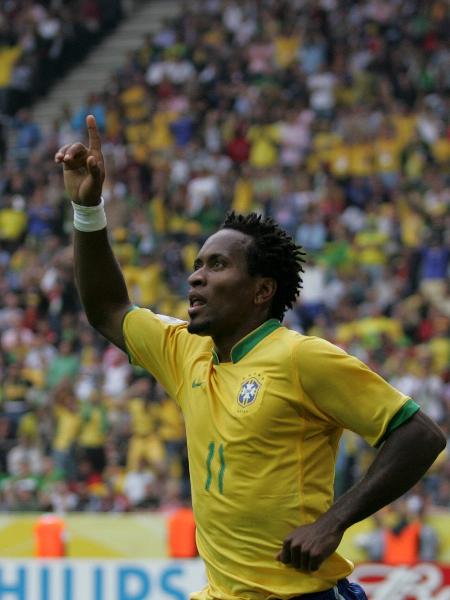 Zé Roberto aposta no Brasil: 'Nossos atacantes chegam no auge'