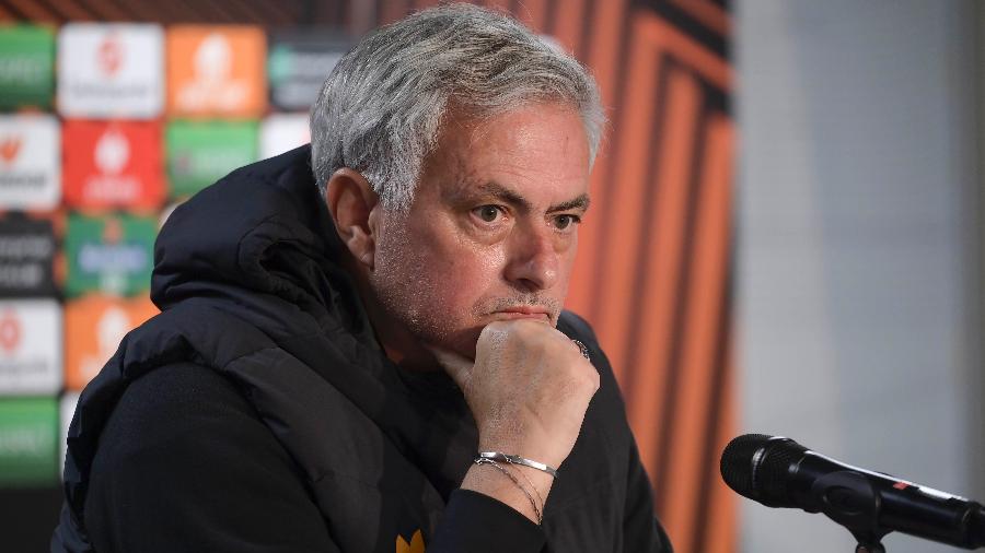 Livre no mercado, José Mourinho 'caberia' no seu time?