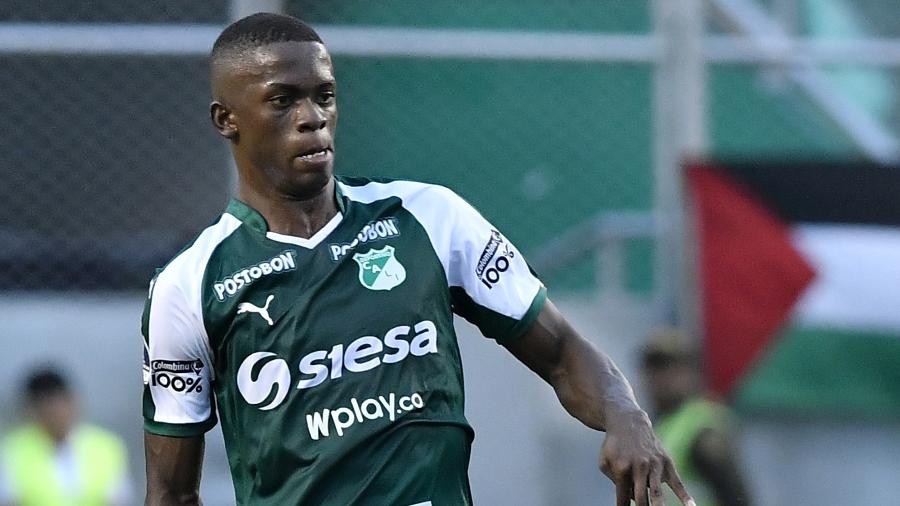 São Paulo tenta a contratação do volante colombiano Andrés Colorado ...