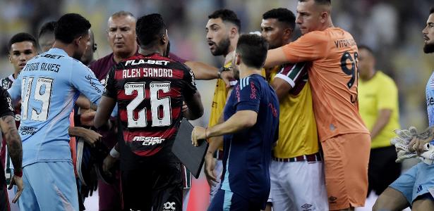 Fluminense x Flamengo termina com confusão generalizada por provocação