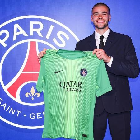 PSG contrata Lucas Chevalier, goleiro formado no Lille