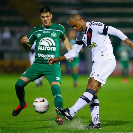 Vasco busca contratações para setores mais problemáticos