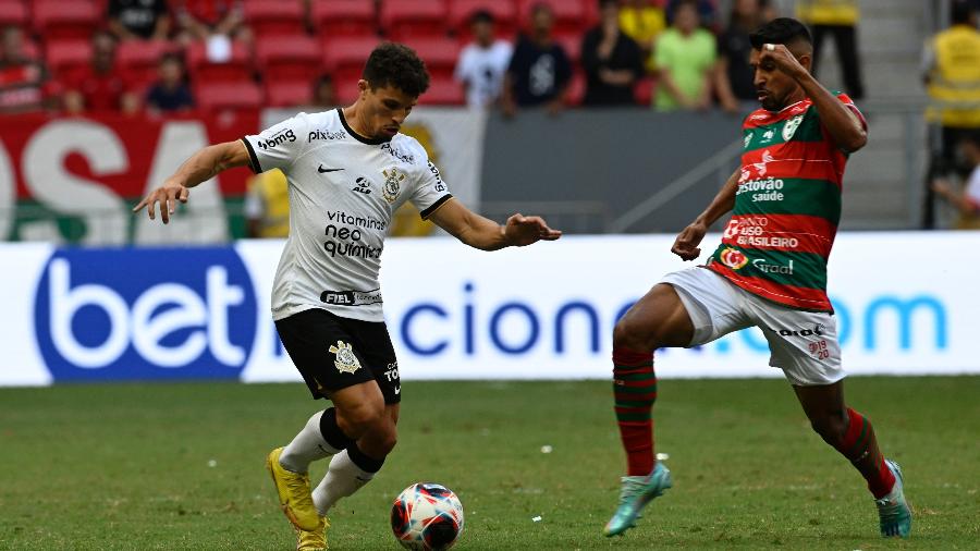 Corinthians sente falta de Castrilli e sofre para empatar com a ...