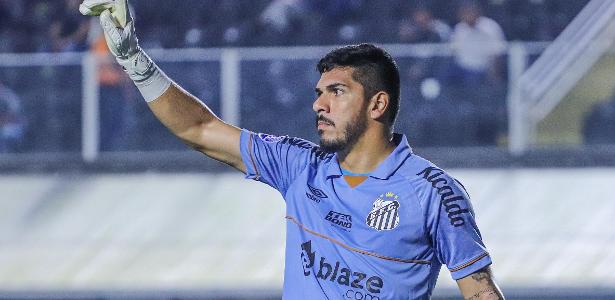 João Paulo celebra chegada do lateral Dodô no Santos: 'Vai agregar muito'