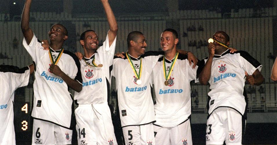 Resenha e futebol raiz: morre o ex-volante do Corinthians Gilmar Fubá