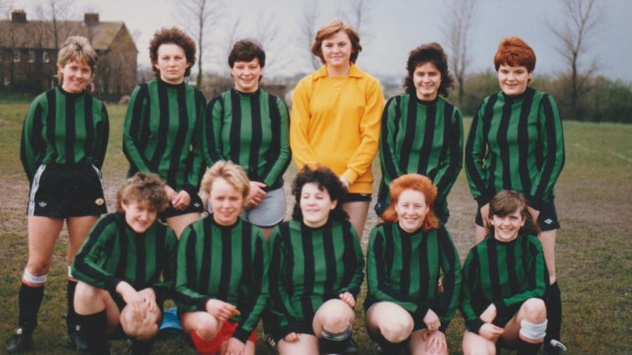 Terra de City e United, Manchester já teve um Corinthians feminino