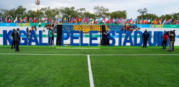 Estádio com nome de Pelé é inaugurado em Ruanda; veja fotos