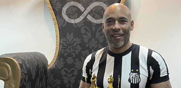 Santos: Edinho se emociona com novo tributo a Pelé e exalta legado