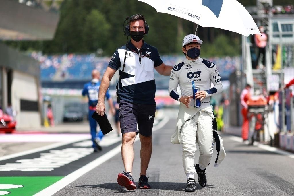 Mercedes diz ter parado de desenvolver carro de 2021, mas Red Bull ...