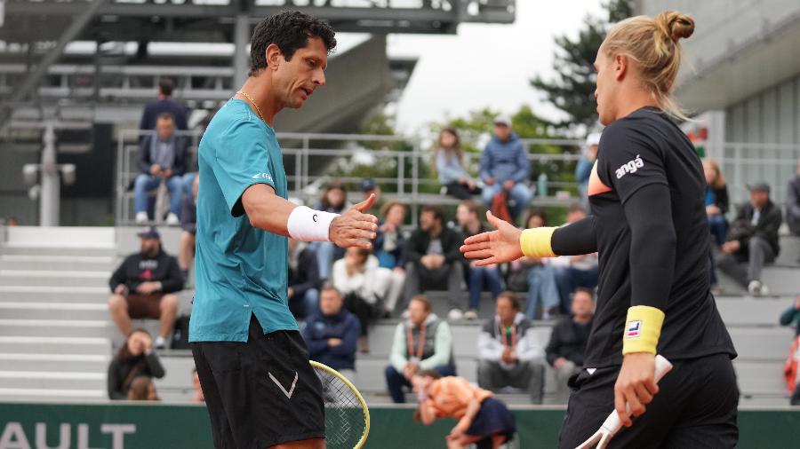 Melo e Matos conquistam primeira vitória brasileira em Roland Garros