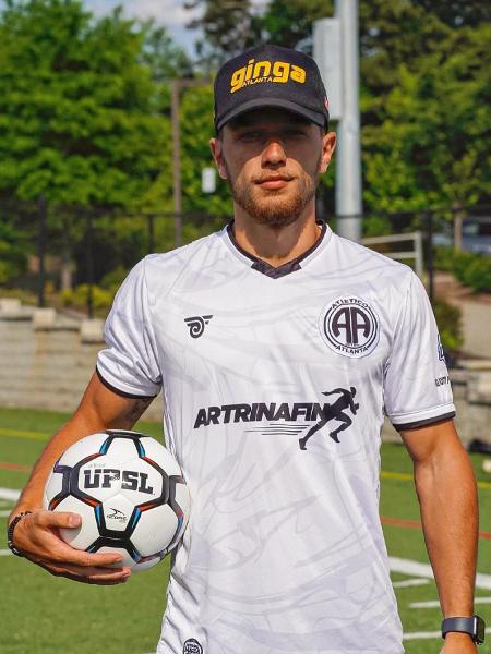 Filho de Caio Júnior decide ser técnico e é campeão com 4 meses de ...