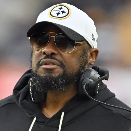 Técnico mais longevo da NFL, Mike Tomlin é desligado do cargo após 19 anos
