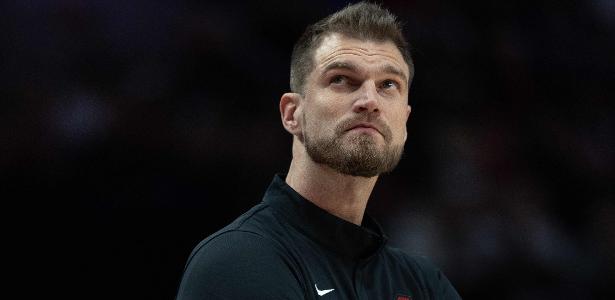 Splitter estreia no comando dos Blazers com vitória contra Warriors