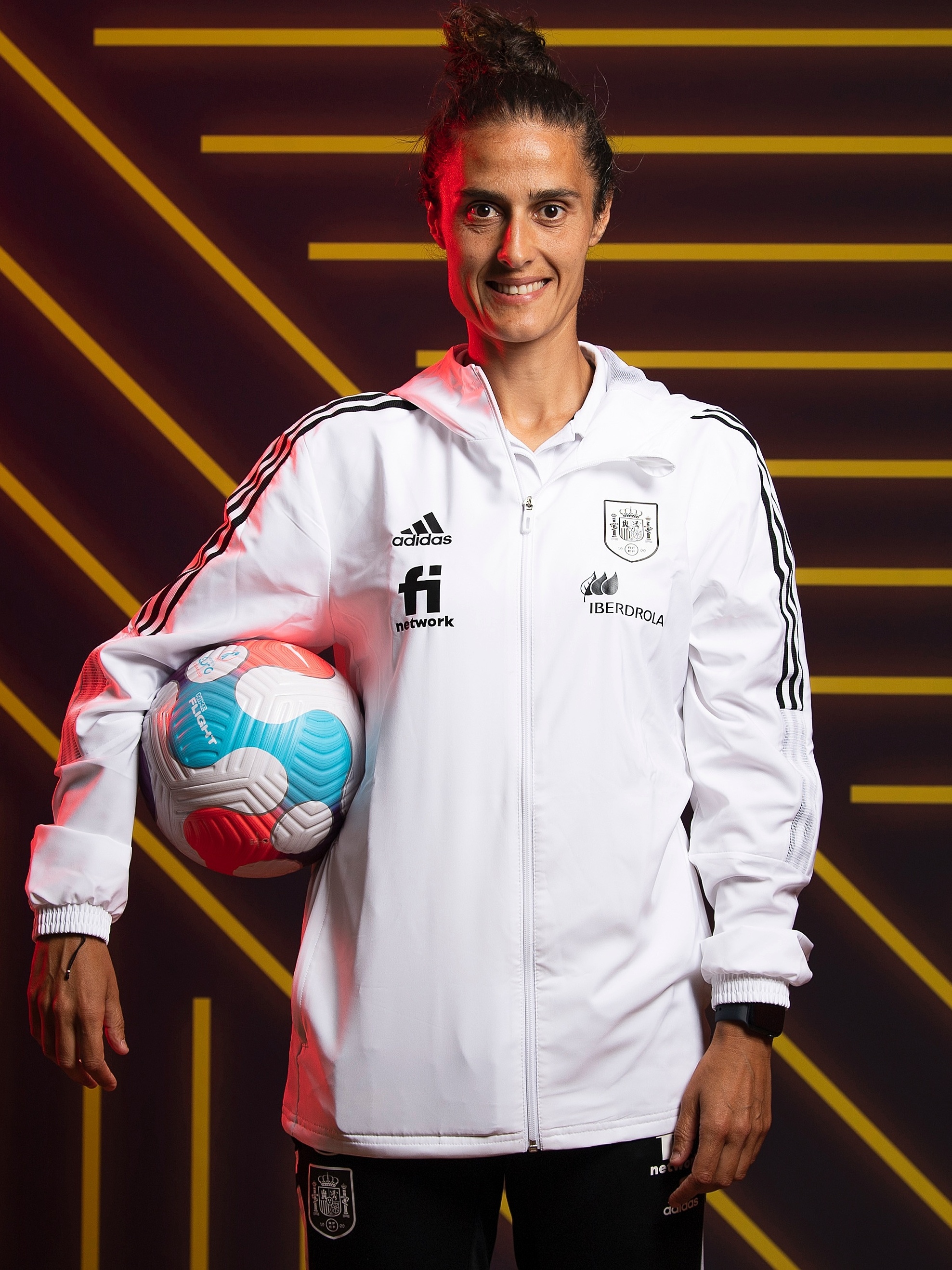 Treinadora Esportiva Feminina Filipe Neto é O Novo Treinador Da