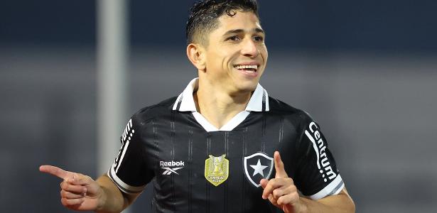 Al Rayyan, do Qatar, entra na disputa por Savarino, do Botafogo