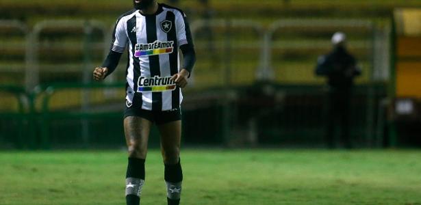 Confiante no acesso com Botafogo, Chay celebra série de vitórias - 31 ...