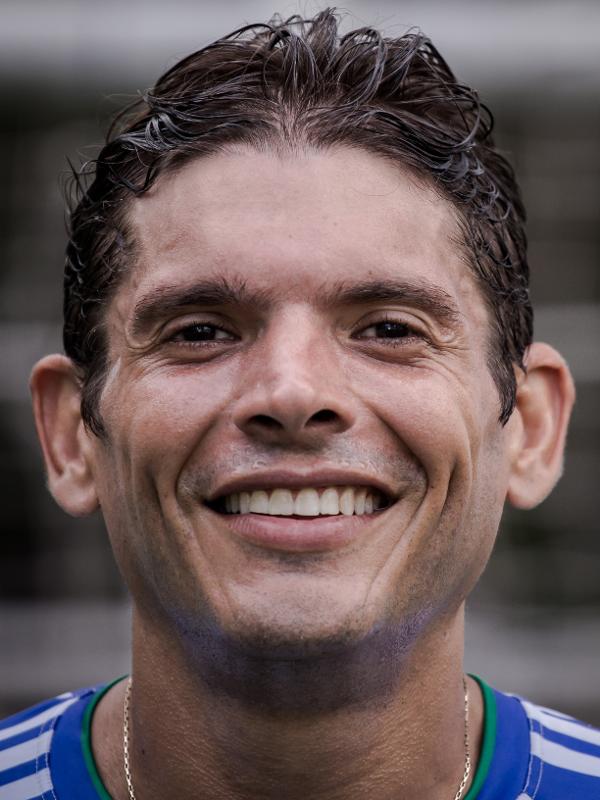 Igor Chacon enfrentou a depressão e o alcoolismo e sonha estrear profissionalmente no futebol ...