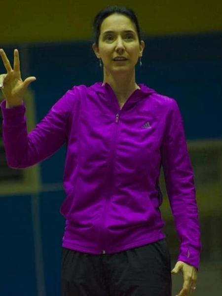 Quem é a 1ª mulher a treinar uma seleção de basquete masculina no mundo ...