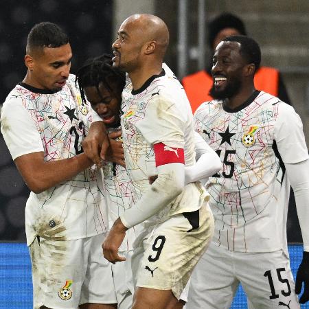 Alemanha domina, marca no fim e garante vitória contra Gana