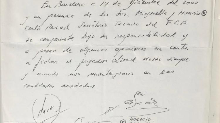 Dúvidas, ameaças e um guardanapo: o dia em que o Barça contratou Messi