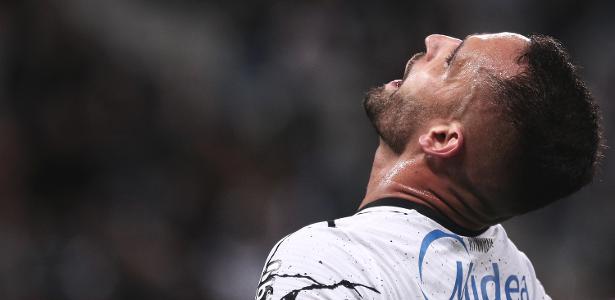 Perrone: "R. Augusto ficou perdido em campo"; veja as notas dos ...