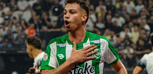 Vitória anuncia a contratação do zagueiro Zé Marcos, ex-Juventude