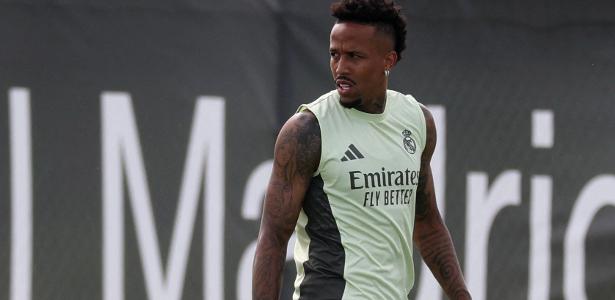 Éder Militão marca golaço de antes do meio de-campo em jogo-treino