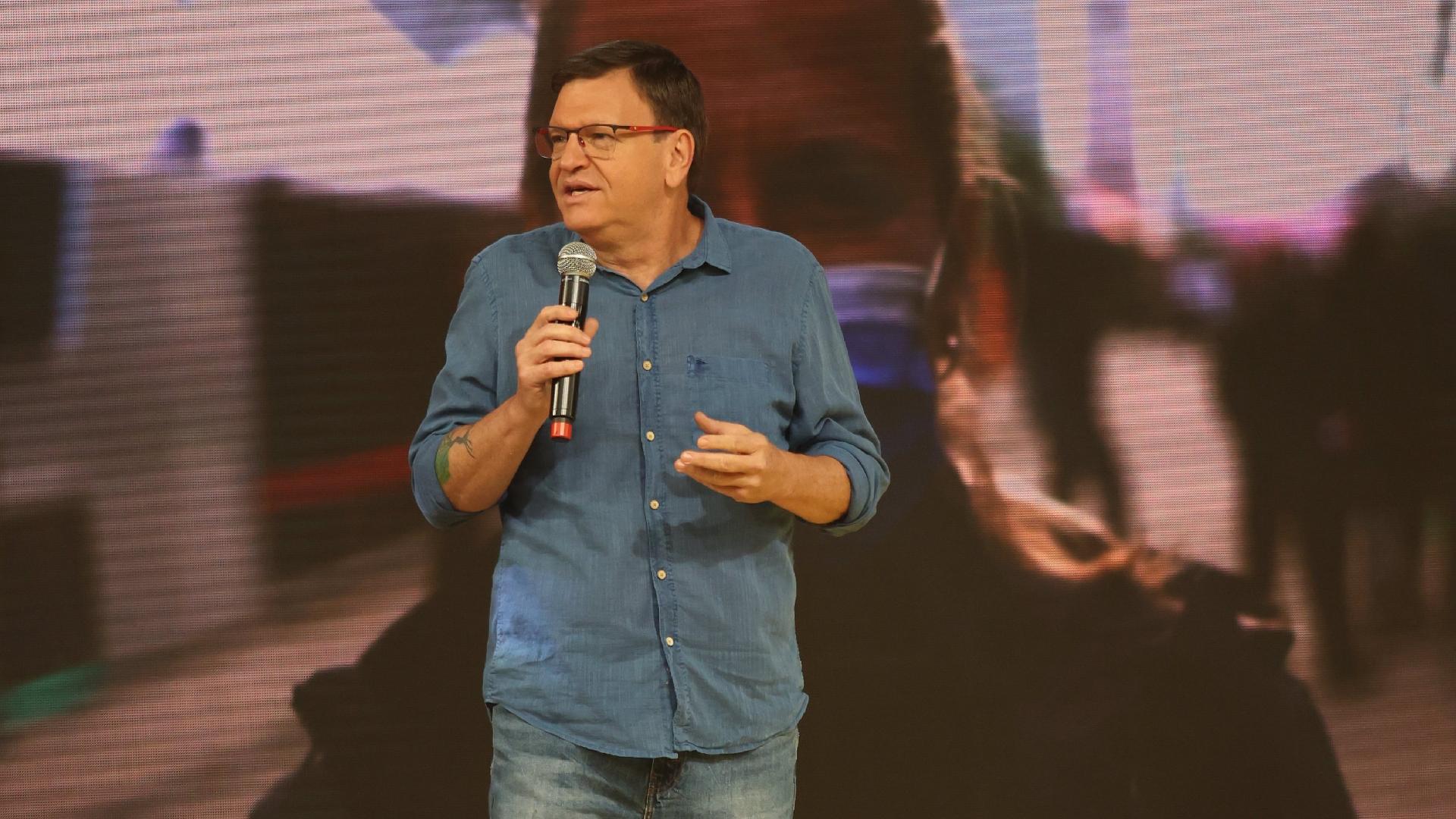 Sergio Mauricio fala sobre felicidade após deixar Globo e ir para Band