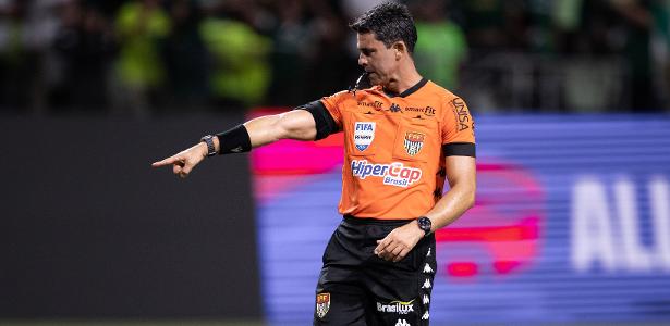 FPF mostra áudio do VAR de pênalti em Palmeiras x SPFC