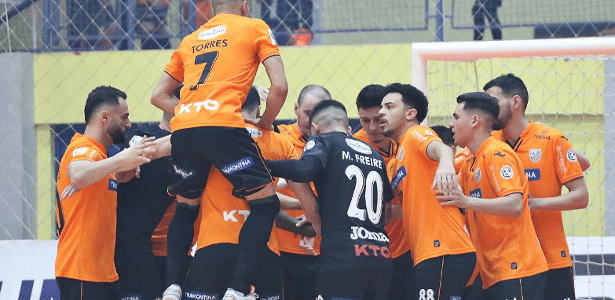 LNF chega às quartas com 'lado pesado' e clássico de seis títulos