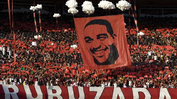 40 anos de Imperador! Relembre a carreira de Adriano no futebol