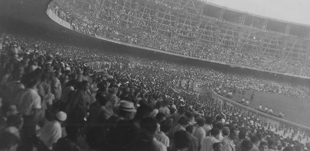 Maracanã, 70 anos: estádio foi inaugurado com obras e torcedores ...