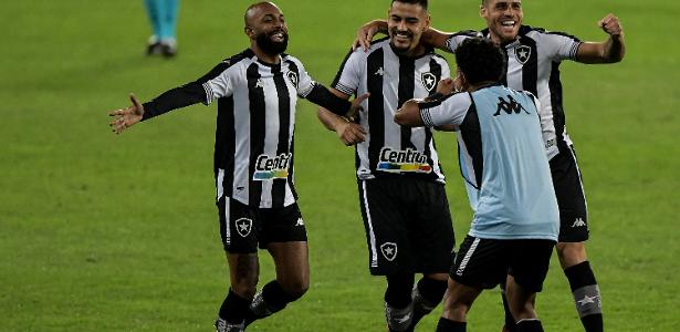 Em silêncio, Botafogo escala a tabela de classificação da Série B - 02 ...