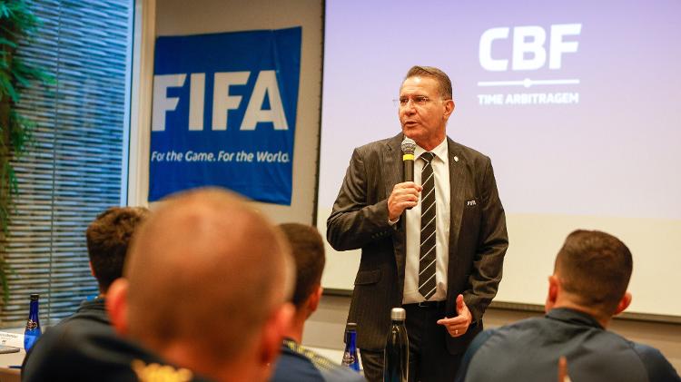 CBF avalia arbitragem no início do Brasileirão: 'Bastante positiva'