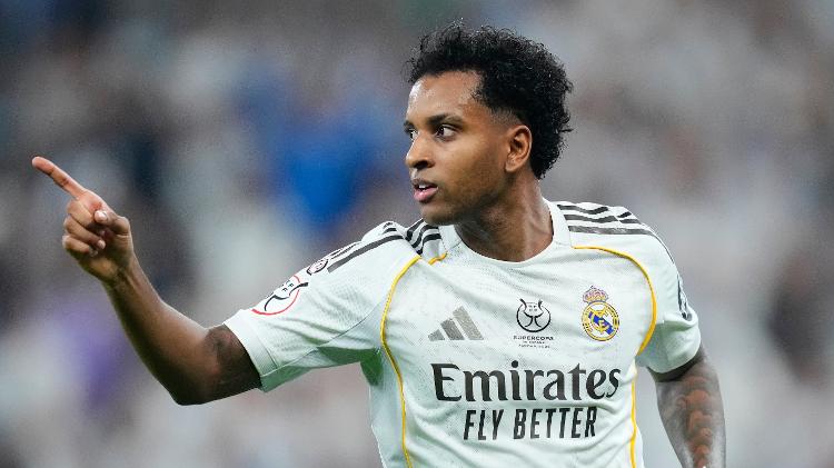 Valverde e Rodrygo decidem, Real vence Atlético e fará final com Barcelona