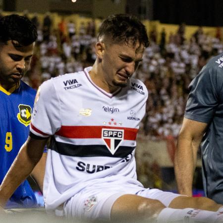 São Paulo: Pablo Maia passa por cirurgia após lesão ligamentar